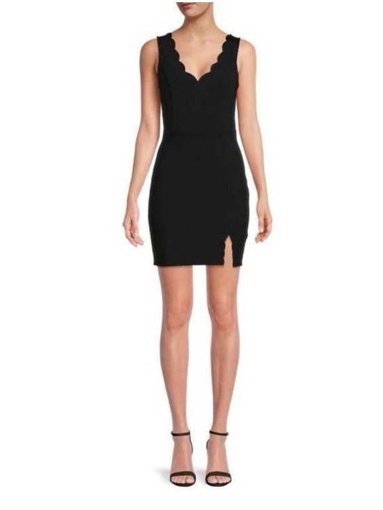 Socialite | Dresses | Sold Womens Socialite Nordstroms Scalloped Vneck ...